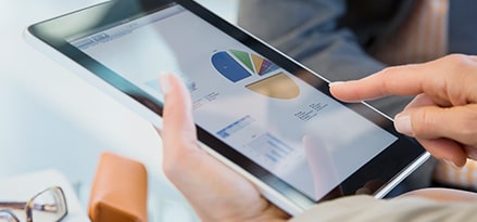 Synthetic base stocks | ExxonMobil Product Solutions